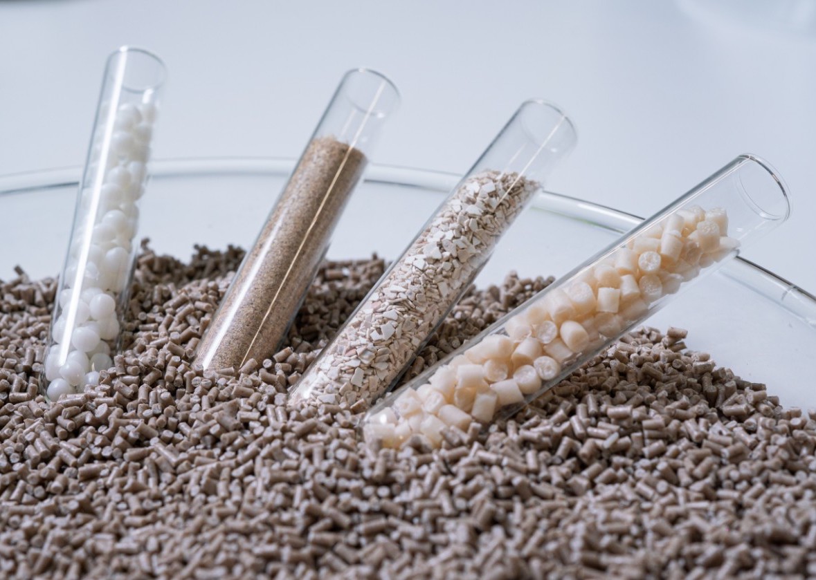 VENVIROTECH: Using Bacteria To Turn Food Waste Into Bioplastic.